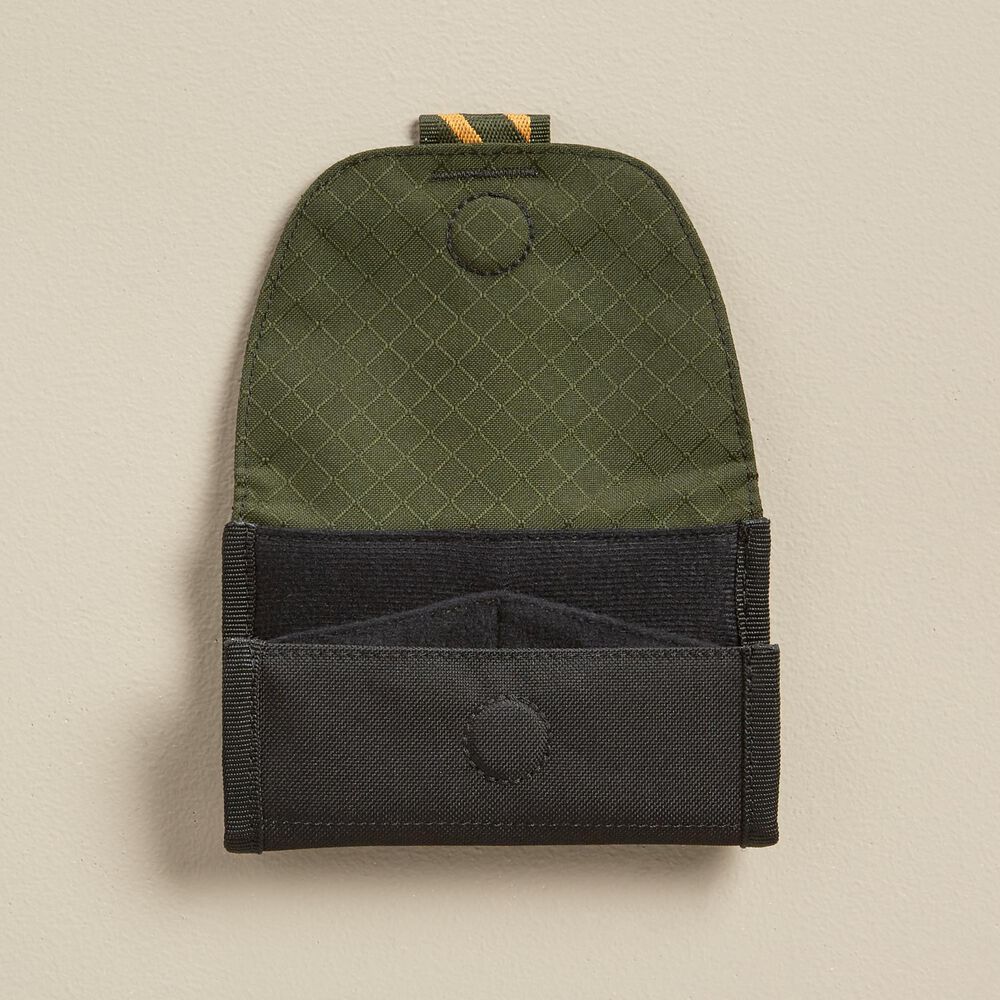 The Muscle Horizontal Cell Phone Pouch | Duluth Trading Company