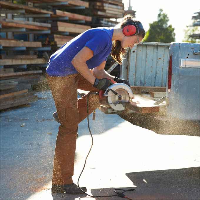 Women's Longtail T Lightweight V-Neck T-Shirt | Duluth Trading Company