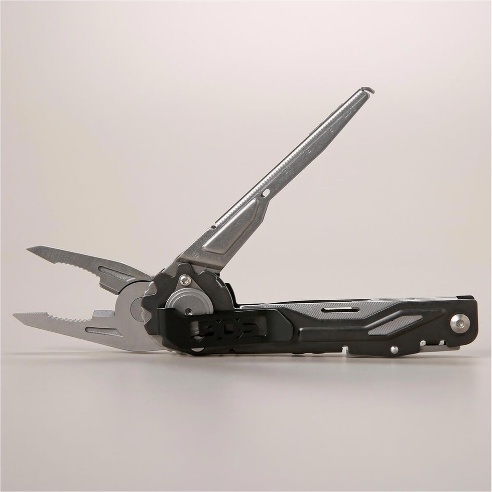 SOG Switchplier 2.0 Multitool | Duluth Trading Company